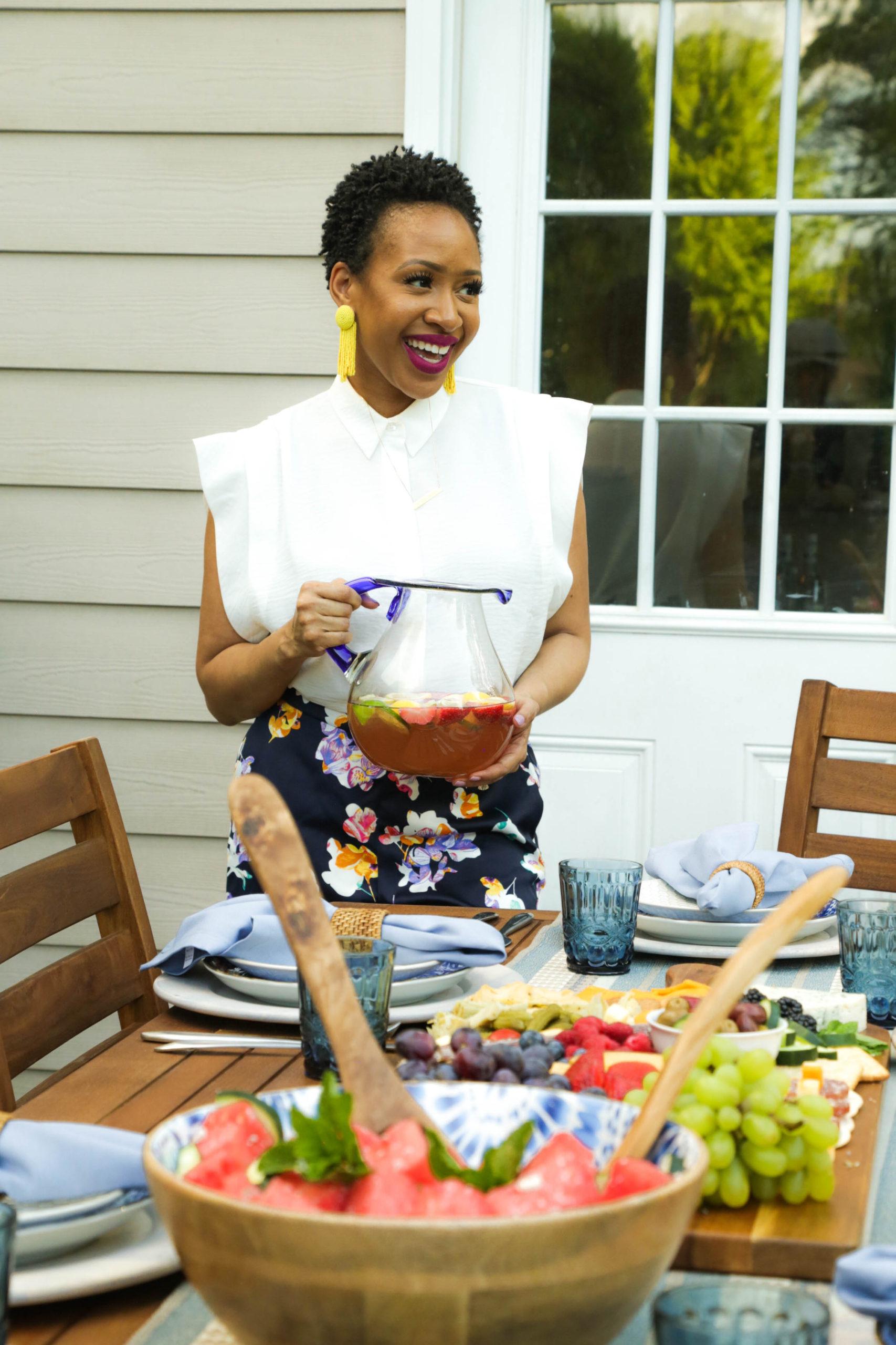 How To Host An Outdoor Dinner Summer Party – Mattie James